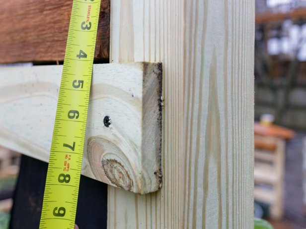 How to Build an Outdoor Living Wall | HGTV