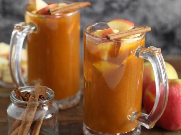 Pumpkin Spice Apple Cider Recipe | Nonalcoholic Fall Drink | HGTV