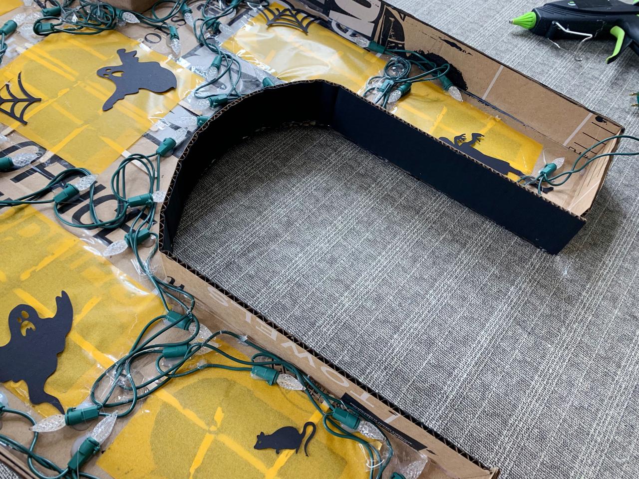 Light-Up Haunted House for Your Cat | Halloween DIYs for Pets | HGTV