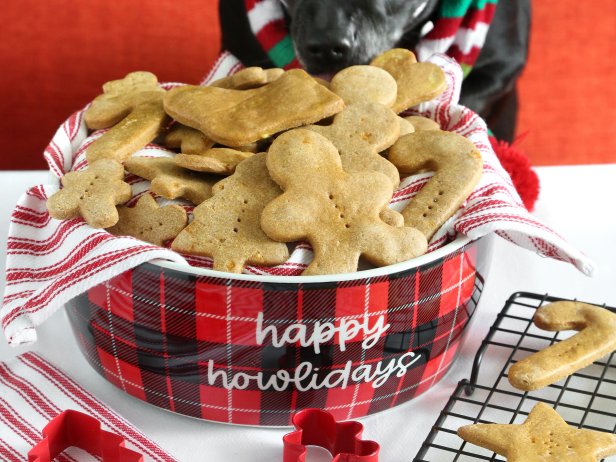 Homemade Christmas Cookies for Dogs Recipe | HGTV