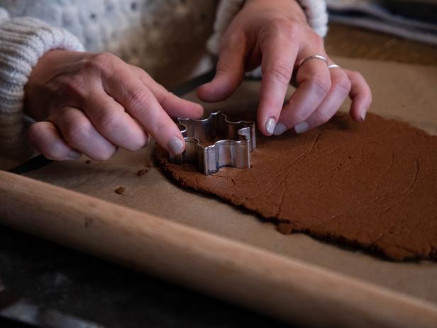 5-Ingredient Gingerbread Dough Ornaments That Last for Years | HGTV