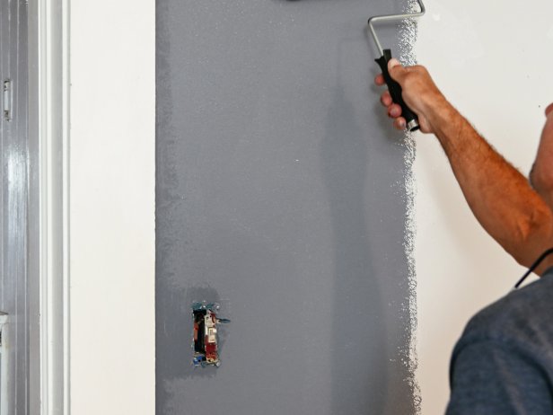 How to Paint Walls and Molding | HGTV