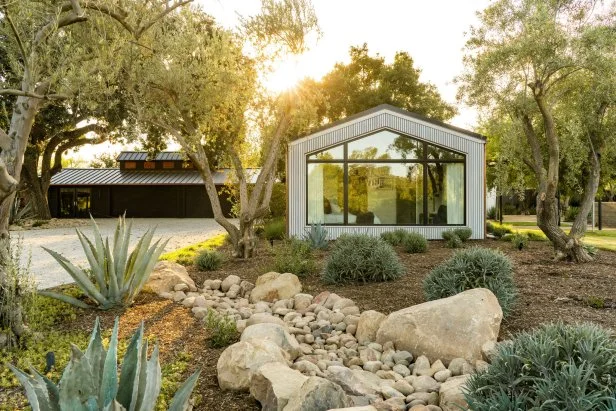 Tour a Dreamy California Countryside Vacation Home Designed by Rita ...