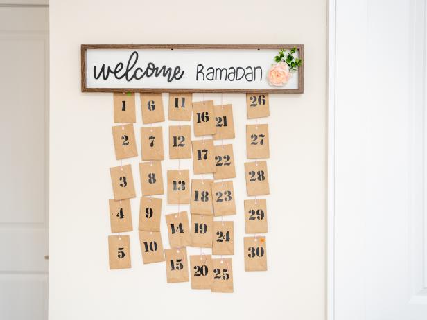 Turn a Welcome Sign Into a Ramadan Activity Countdown Calendar | HGTV