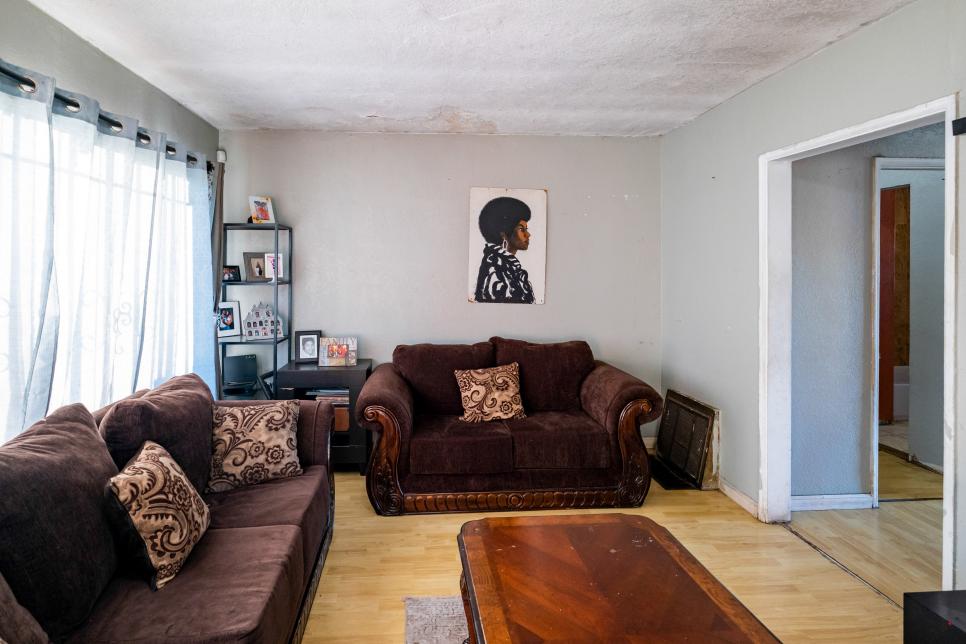 Anthony Anderson Surprises His Brother With a Home Makeover During HGTV ...