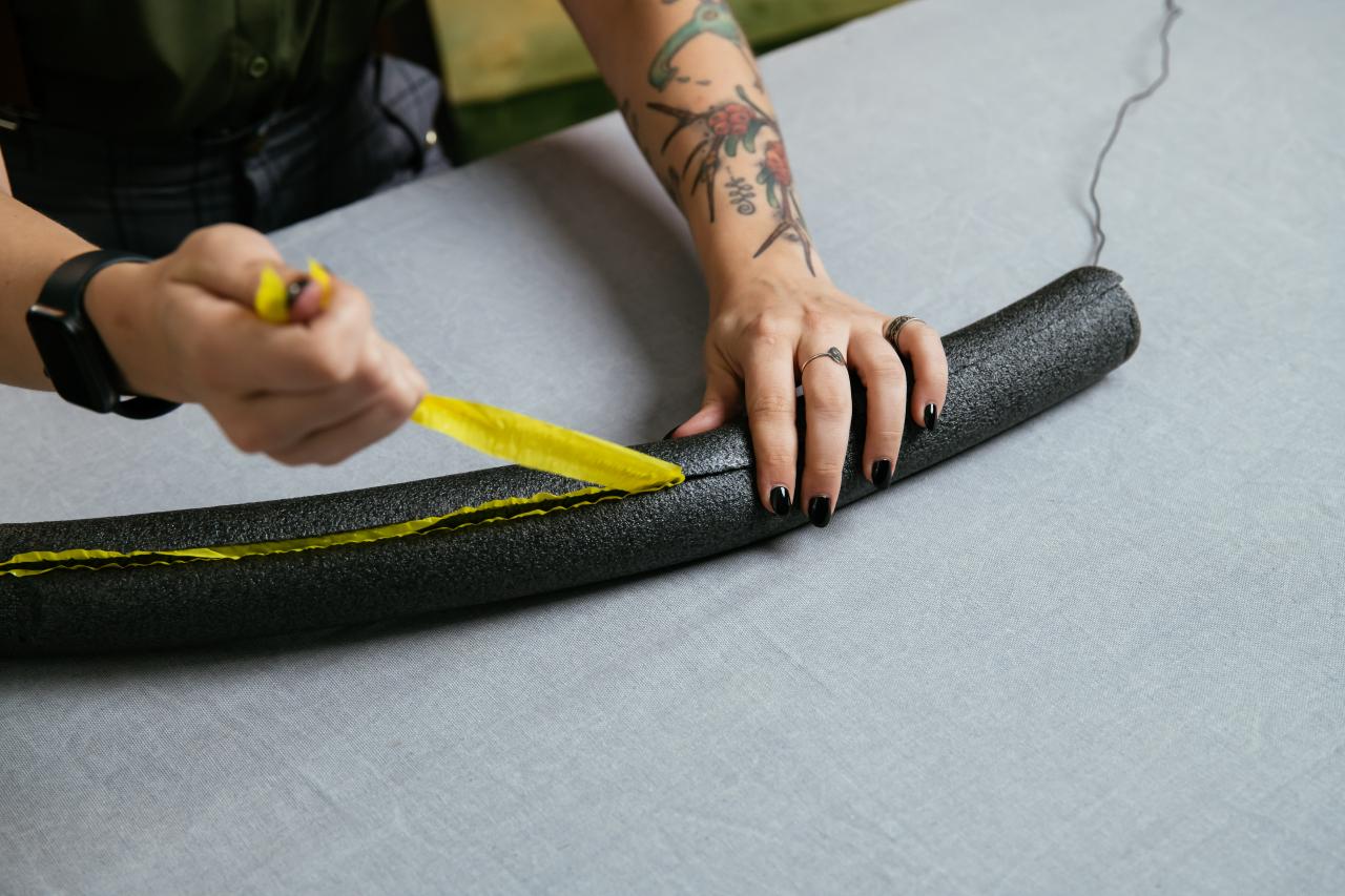 How to Make Giant House Spiders for Halloween | HGTV