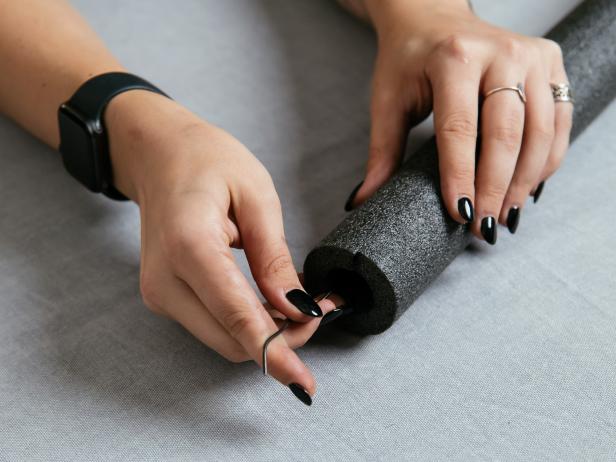 How to Make Giant House Spiders for Halloween | HGTV