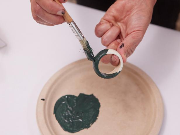 Quickly Craft These Taper Candle Rings for Christmas | HGTV