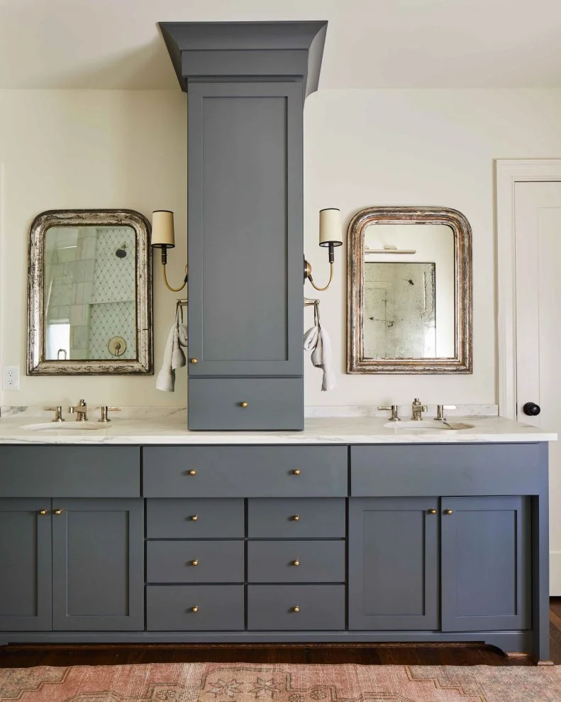 30 Jack and Jill Bathroom Ideas That Make These Shared Spaces Extra ...