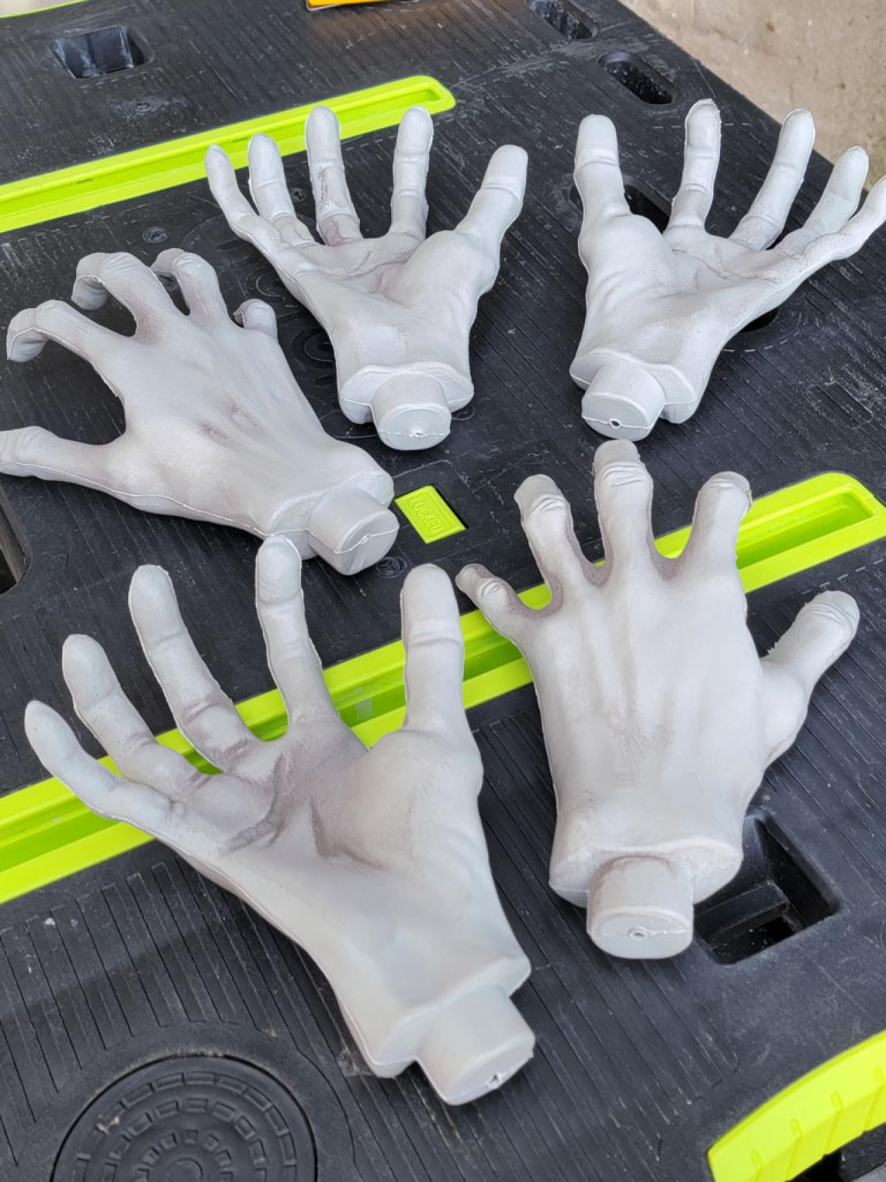 Halloween Kid Party Game Ideas: Eyeball Toss | HGTV