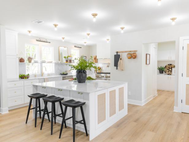 HGTV's Veronica Valencia Opens Up About Her Mexican and Native American ...