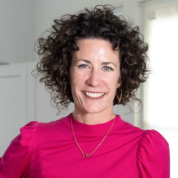 Lindsey Uselding Bio | HGTV