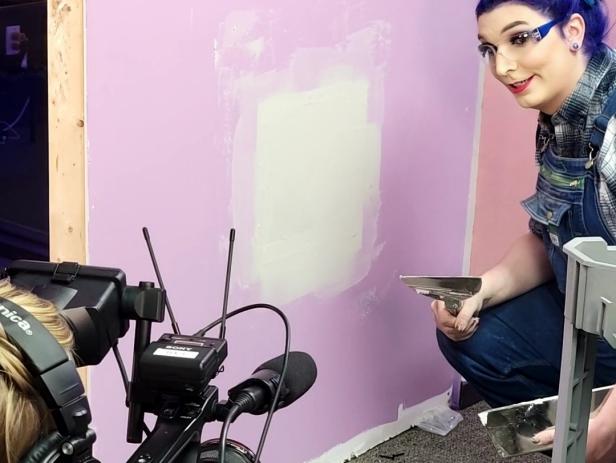 'The Trans Handy Ma’am' Mercury Stardust Shares Helpful Repair Tips for ...