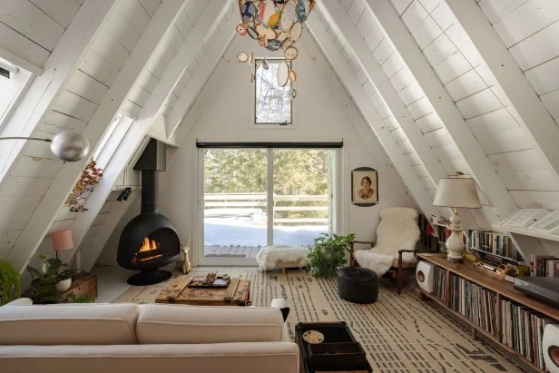 Here’s How to Make the Cabincore Design Trend Work in Your Space | HGTV