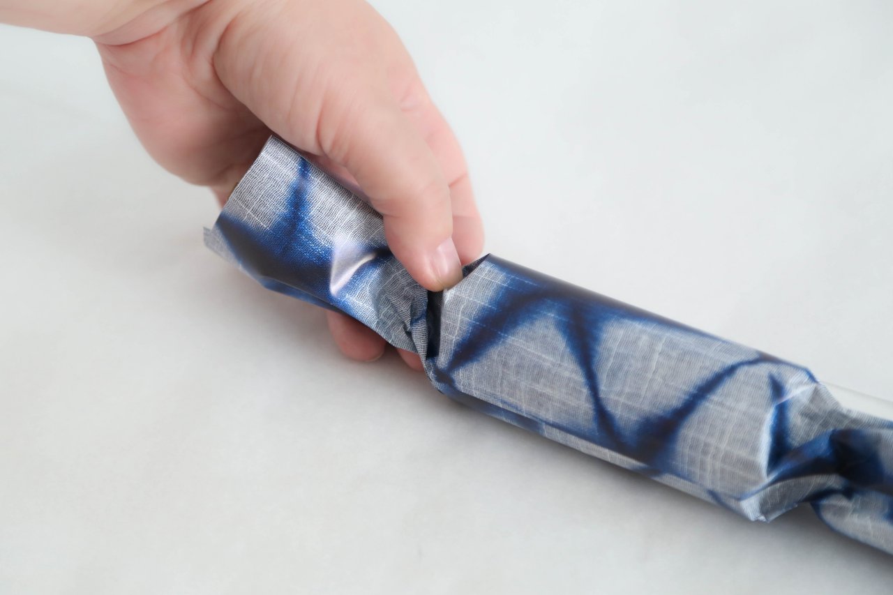 How to Make Party Crackers for Any Occasion | HGTV