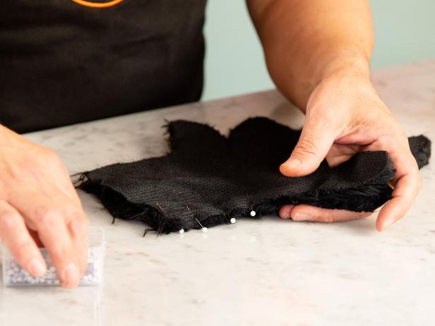 DIY Easy-Sew Spider Hand Puppet | HGTV