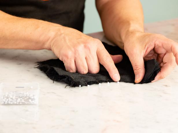 DIY Easy-Sew Spider Hand Puppet | HGTV