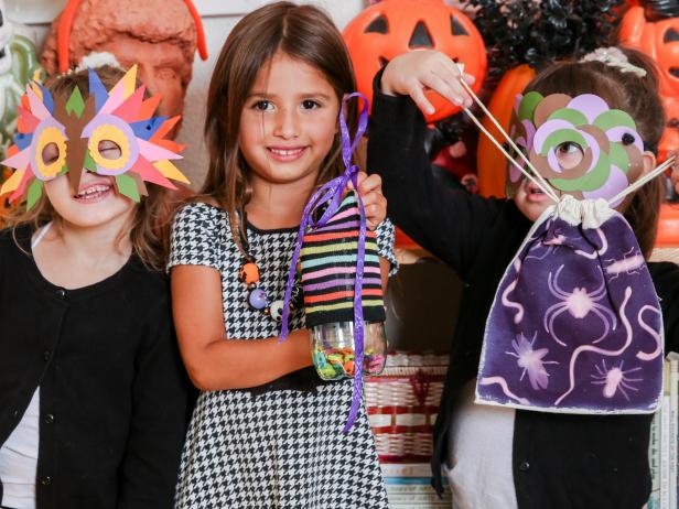 Easy Halloween Kids Crafts | Halloween Childrens' Crafts | HGTV