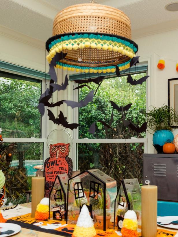 DIY Halloween Table Setting & Table Decorating Tips | HGTV
