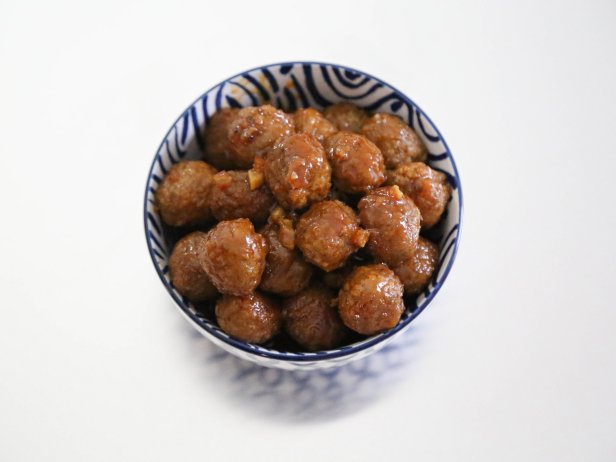 Easy Party Appetizer Sample Board Ideas | HGTV