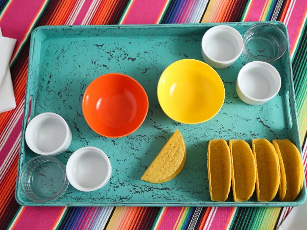 How to Plan a Taco Bar Party | HGTV