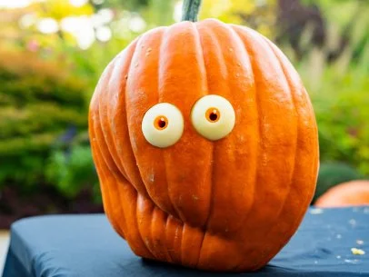 how to draw pumpkin eyes