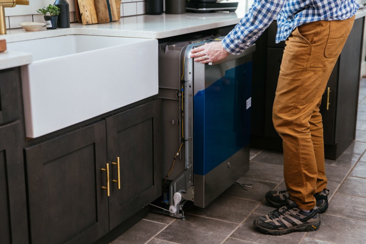 How to Install a New Dishwasher | HGTV
