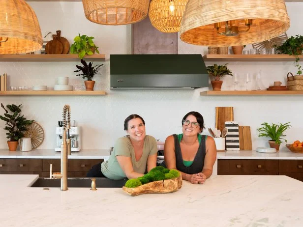 Tour Leslie Davis and Lyndsay Lamb's Winning Season 5 'Rock the Block ...