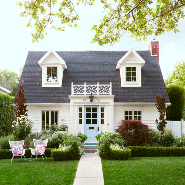 Small White House SMALL AND MODERN DESIGN WHITE HOUSE TINY HOUSE