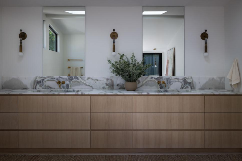 Photos | Design 4 Corners | HGTV