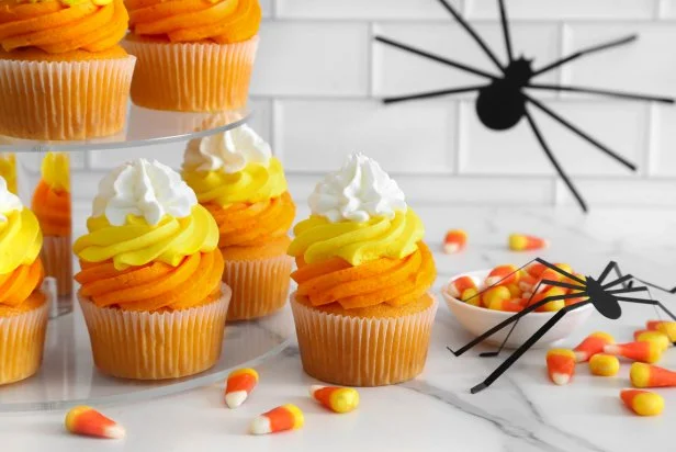Easy Ways to Decorate Cupcakes for Halloween | HGTV