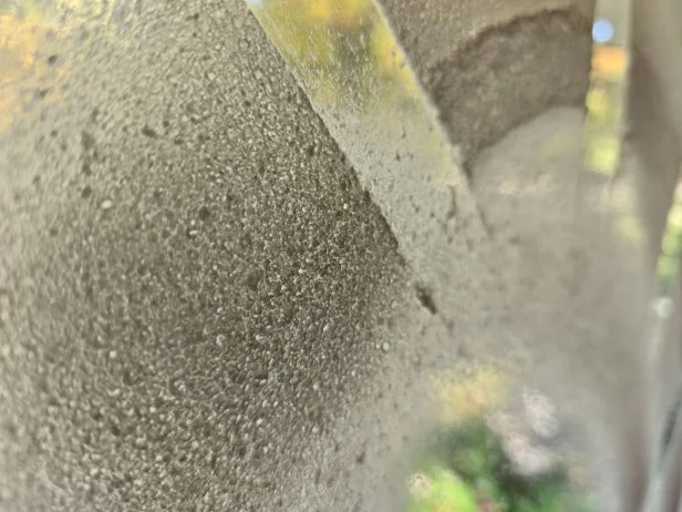 13 Tips For Using a Can of Snow Spray | HGTV