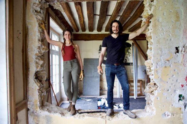 Daphne and Ian become emotional as HGTV withdraws from Castle ...