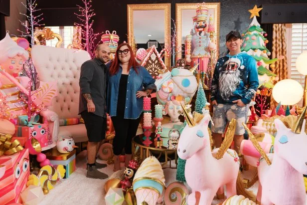 A $5,000 Christmas Tree on 'Hoarding for the Holidays' Is Made by an ...