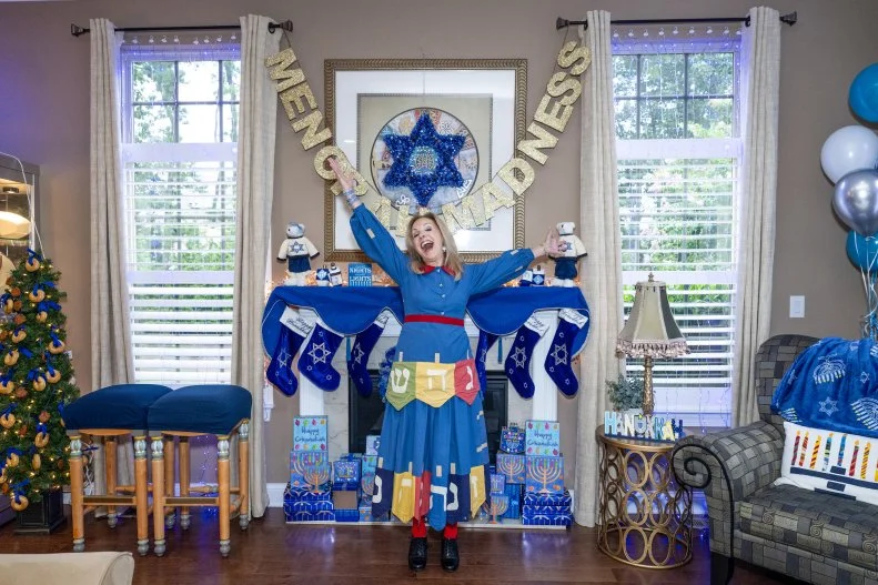 See the Craziest Collections From 'Hoarding for the Holidays' | HGTV