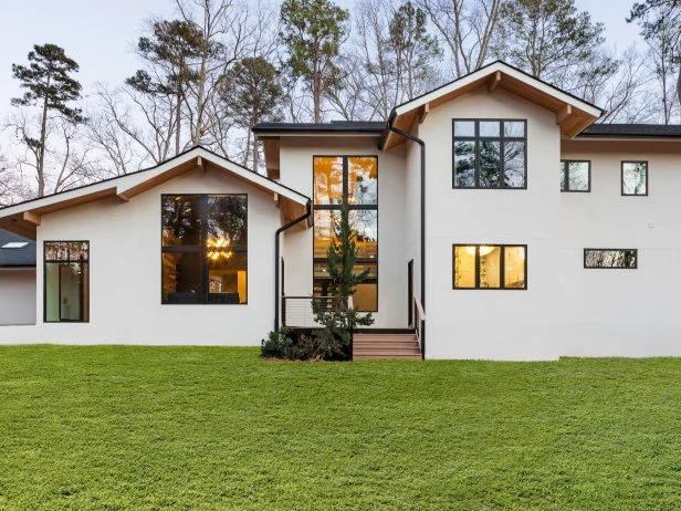 Tour This Expanded Ranch With Coastal-Meets-Glam Style | HGTV