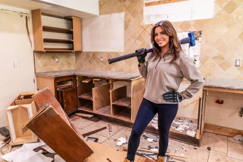 Before-and-After Photos: Eva Longoria Helps Transform a Dated Kitchen ...