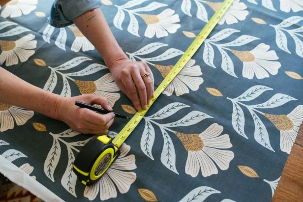How to Make DIY Roman Blinds — Two Easy Ways | HGTV
