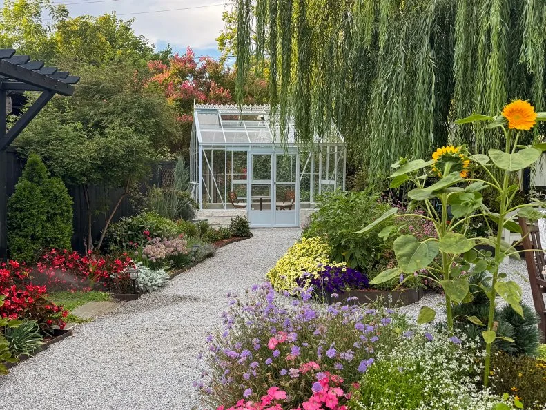 19 Dreamy Potting Sheds and Greenhouses That Make the Backyard Feel ...