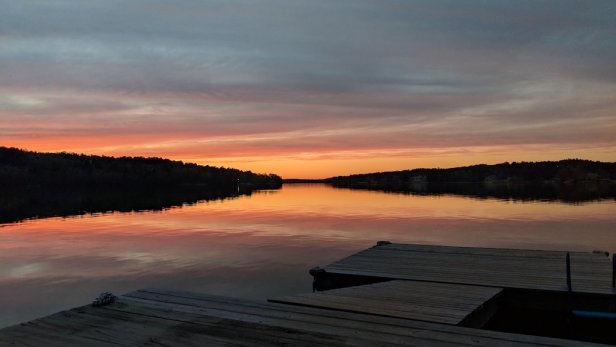 Best Vacation Cabin Rentals for Fall Foliage | HGTV