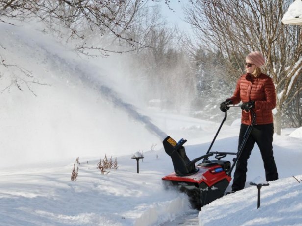 5 Best Snow Blowers 2024, HGTV Top Picks | Decor Trends & Design News ...