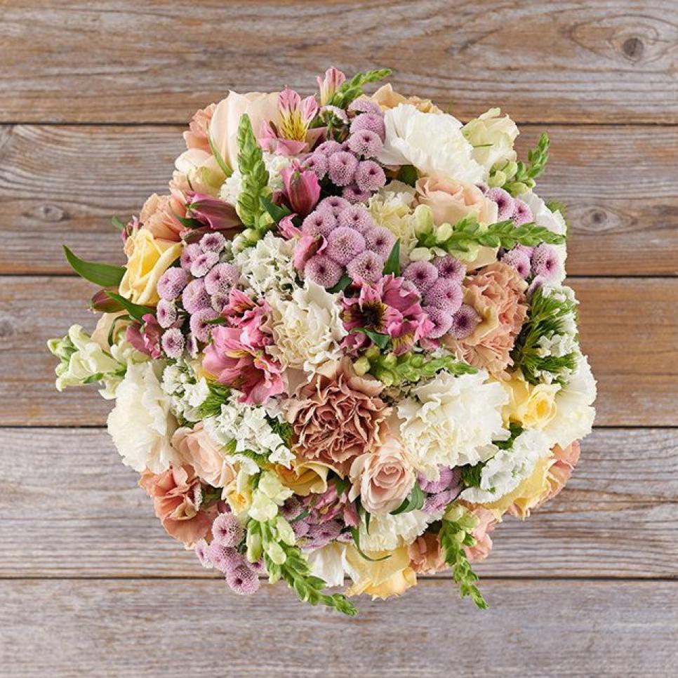 Carnation Bouquet and Floral Arrangement Ideas | HGTV