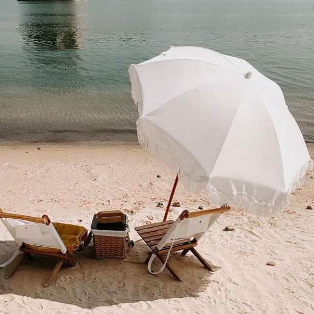 12 Best Beach Umbrellas in 2024, HGTV Top Picks | HGTV