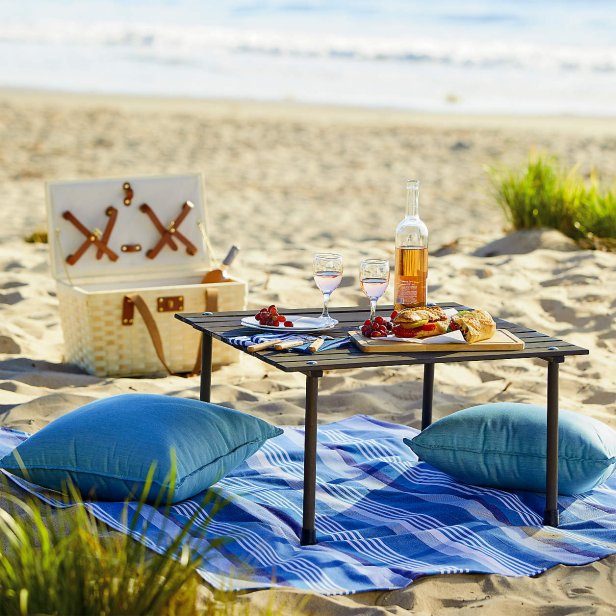 12 Best Picnic Accessories 2022 | HGTV