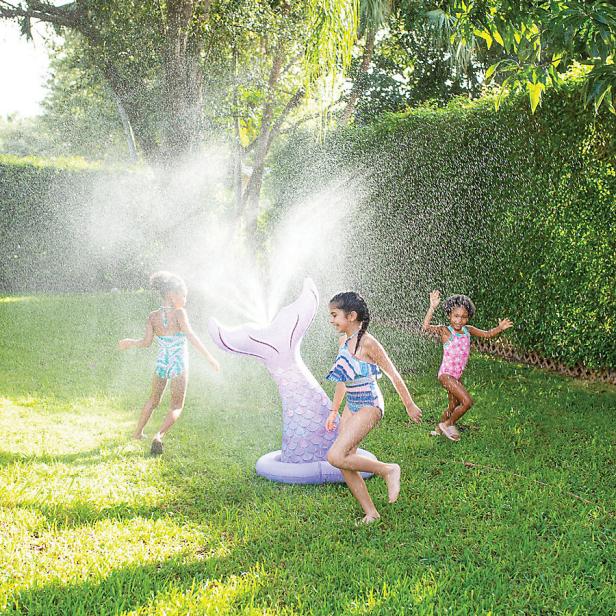 10 Best Inflatable Sprinklers for Kids in 2022 | HGTV