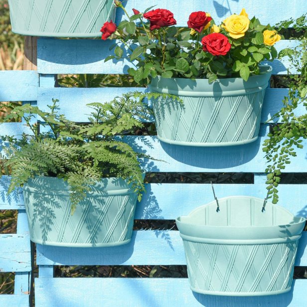 10 Best Window Box Planters in 2023, HGTV Top Picks | HGTV