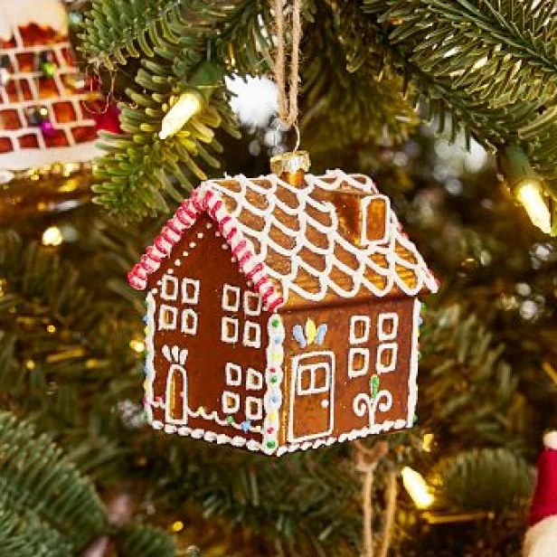 Best Gingerbread Christmas Decor Ideas for 2025 | HGTV