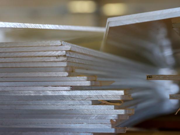 How to Cut Acrylic Plexiglass Sheets: 2 Ways | HGTV