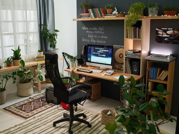 5 Home and Garden Trends You'll See Everywhere In 2026, According to ...