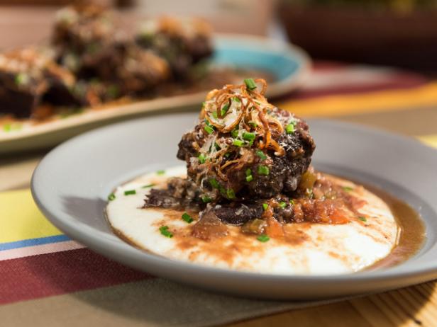 Red Wine-Braised Short Ribs Video | HGTV
